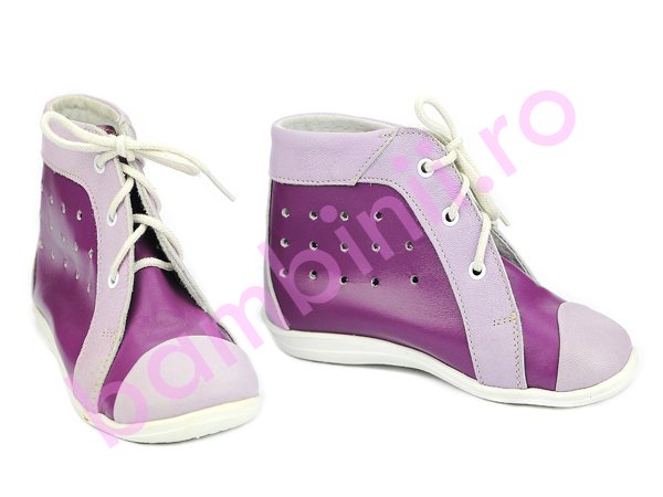 Ghetute perforate copii 586 mov-lila. Incaltaminte din piele pentru ...